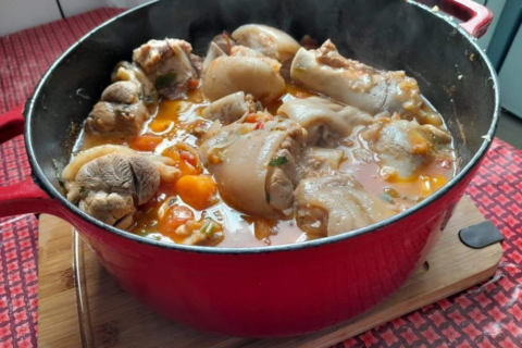 Découvrez la recette du Ndolé, un délicieux plat traditionnel camerounais